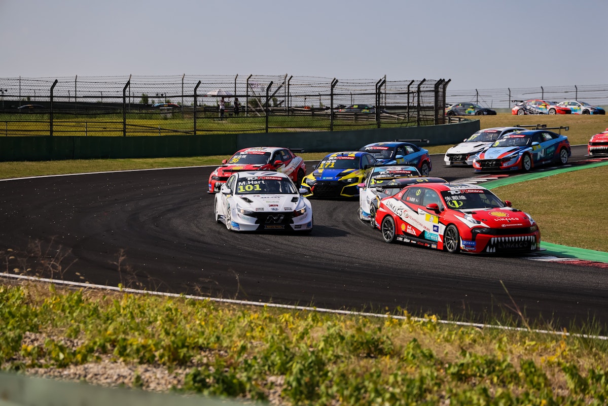 Podium the highlight for Shell Teamwork Lynk & Co Racing in Shanghai ...